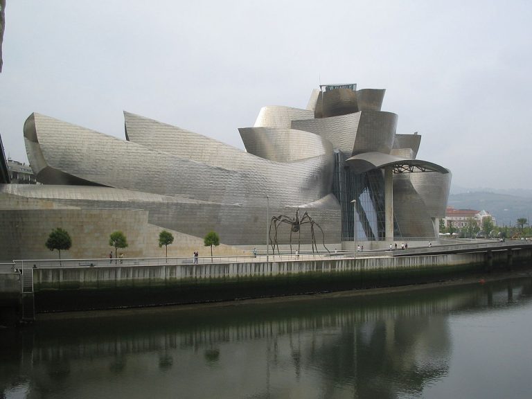 Famous Examples of Postmodern Architecture | illustrarch