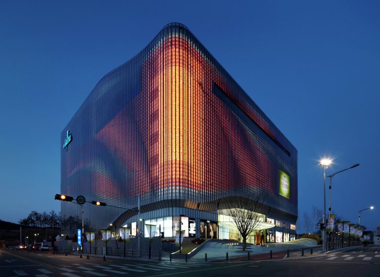 What is a Dynamic Facade? | illustrarch