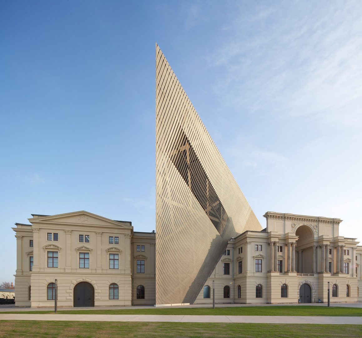 Designing Building Extensions – Daniel Libeskind | illustrarch