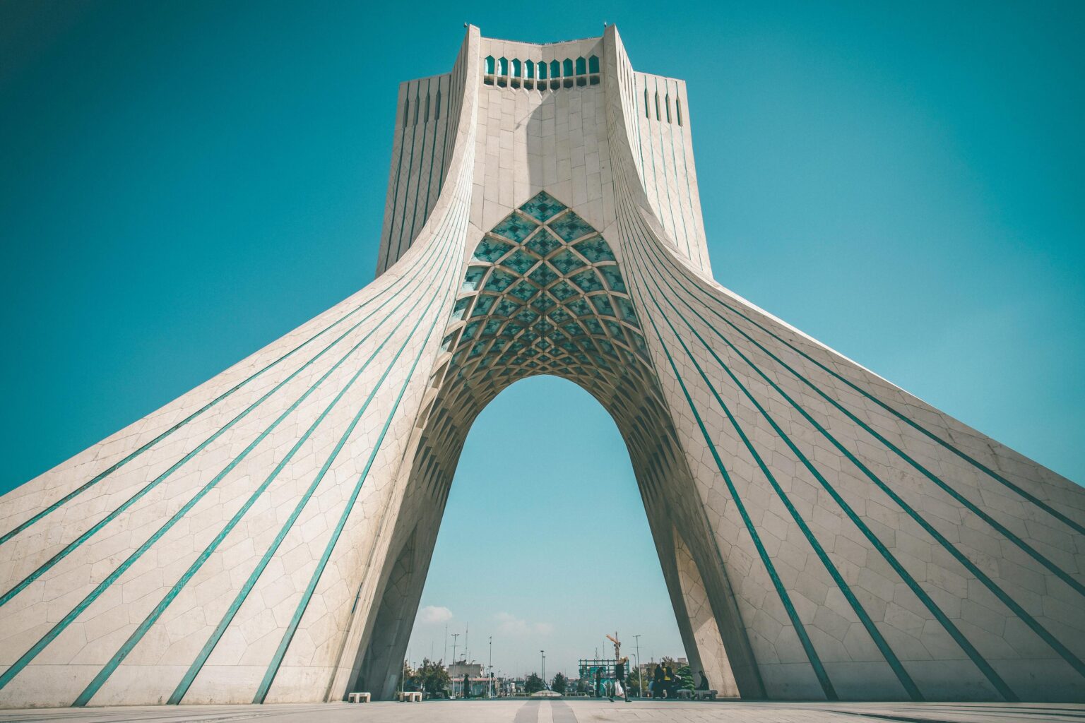 Monumental Architecture: How Architects Create Iconic Monuments ...
