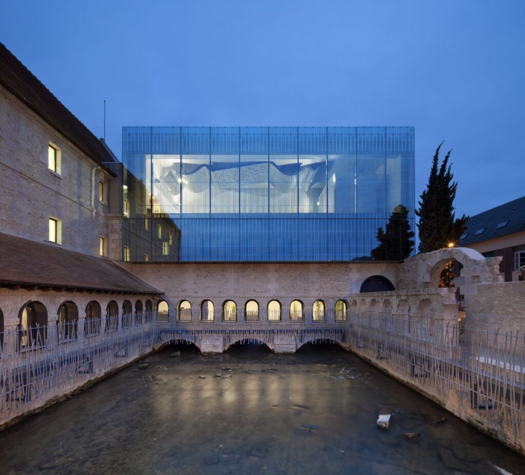 Modern Innovations in Historical Sites | illustrarch