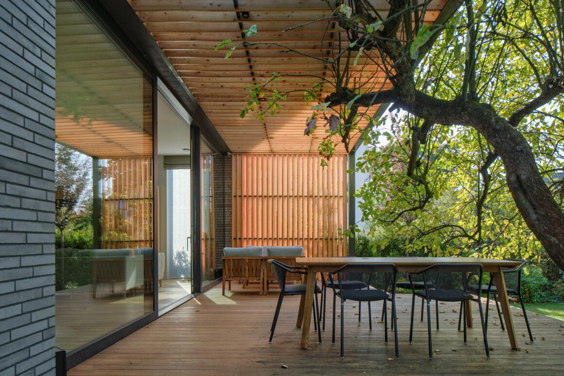 The Apple House | illustrarch