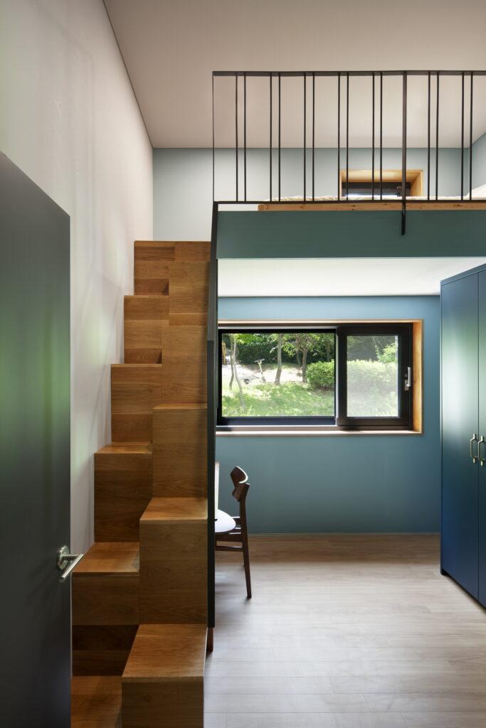 Labyrinthos Living: Crafting Complexity in Modern Architecture ...