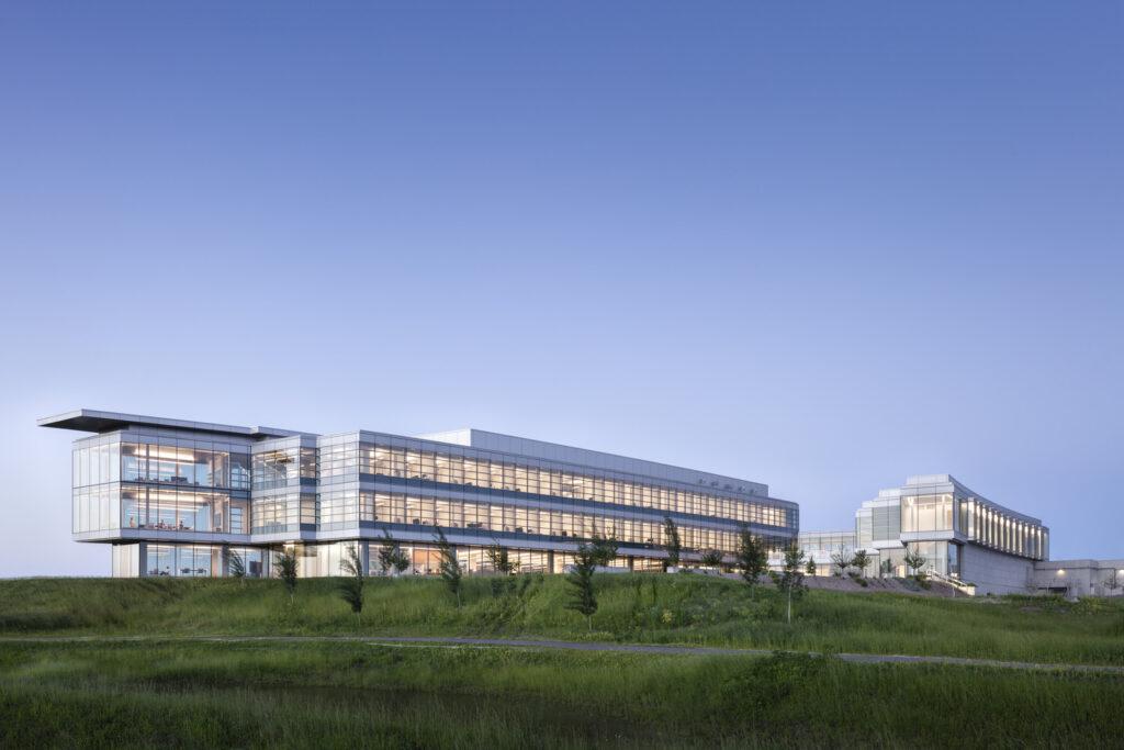 The Innovative Design of Ascendium's Madison HQ | illustrarch