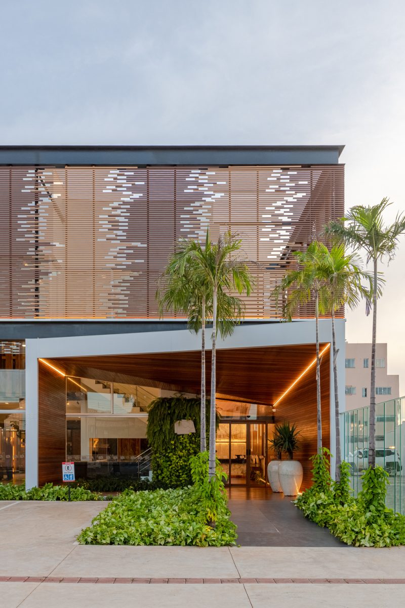 Old Pavilion Is Transformed Into A Sophisticated Corporate Space ...