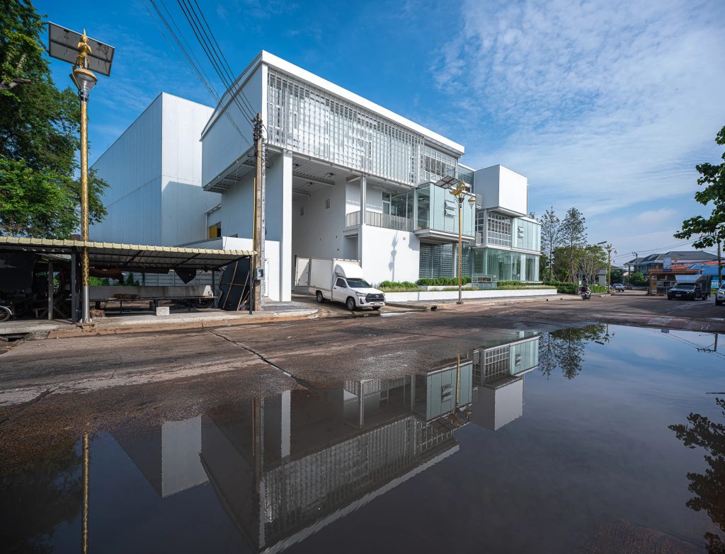 The Fusion of Form and Function: Introducing the Where's House ...