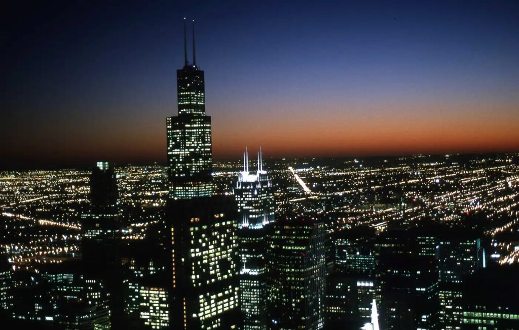 Chicago's Iconic Architectural Marvel: Willis Tower | illustrarch