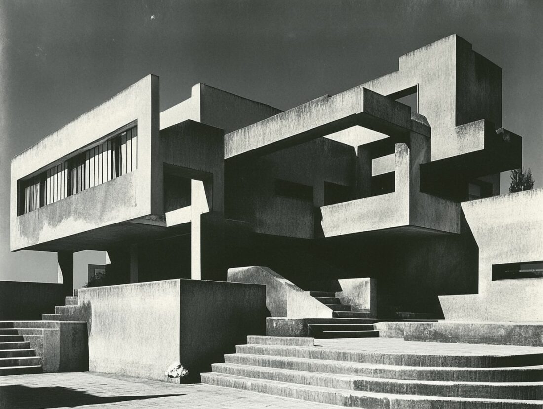 Constructivism vs Deconstructivism Architecture: Key Differences and ...