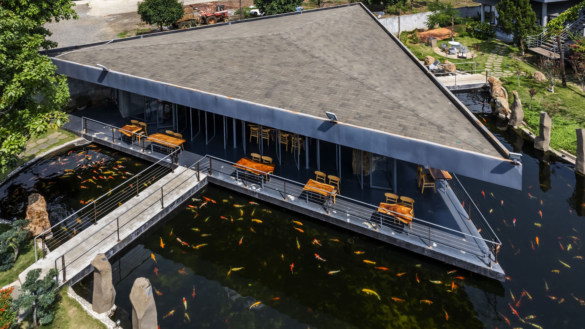 Lado Coffee by NTA Architecture & SPNG Architects | illustrarch