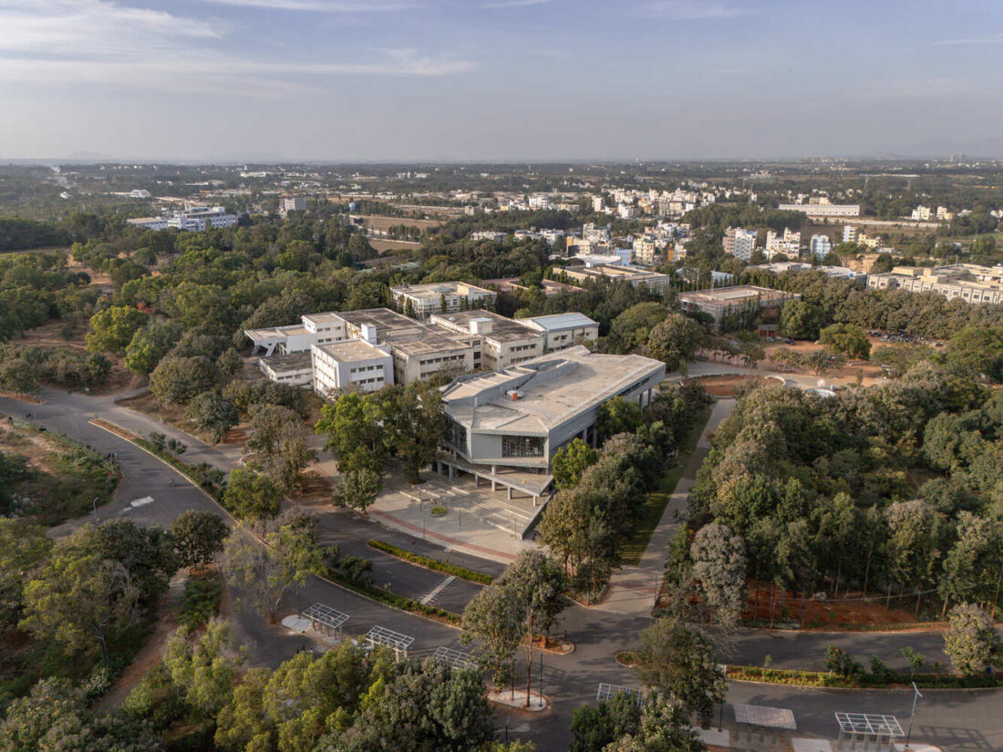 SMVIT Library by Cadence Architects | illustrarch