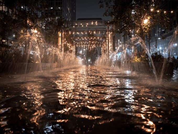 The Architecture of Water: Designing With Rivers, Lakes, and Seas ...