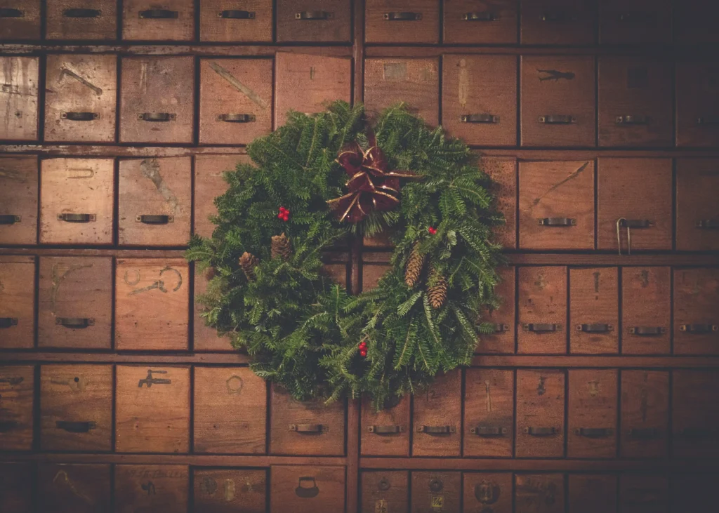 How to Safely Store Your Holiday Decorations in Short-Term Storage ...