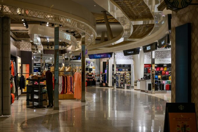 Modern Design Ideas for Retail Stores | illustrarch