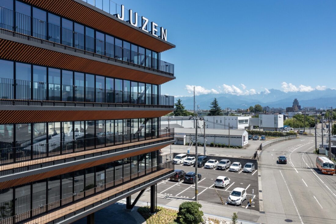Juzen Chemical Corporation Head Office by KEY OPERATION INC ...