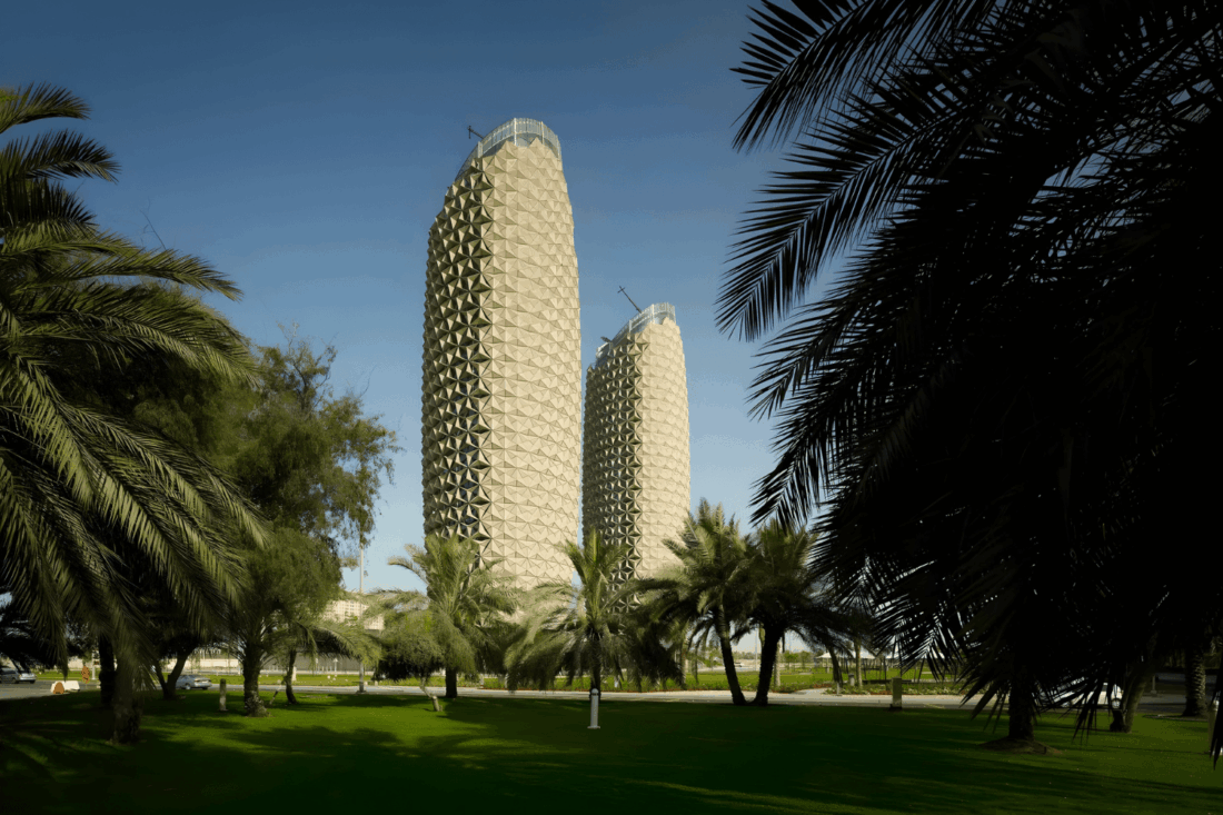 8 Trends in Dynamic Facade Design You Need to Know | illustrarch