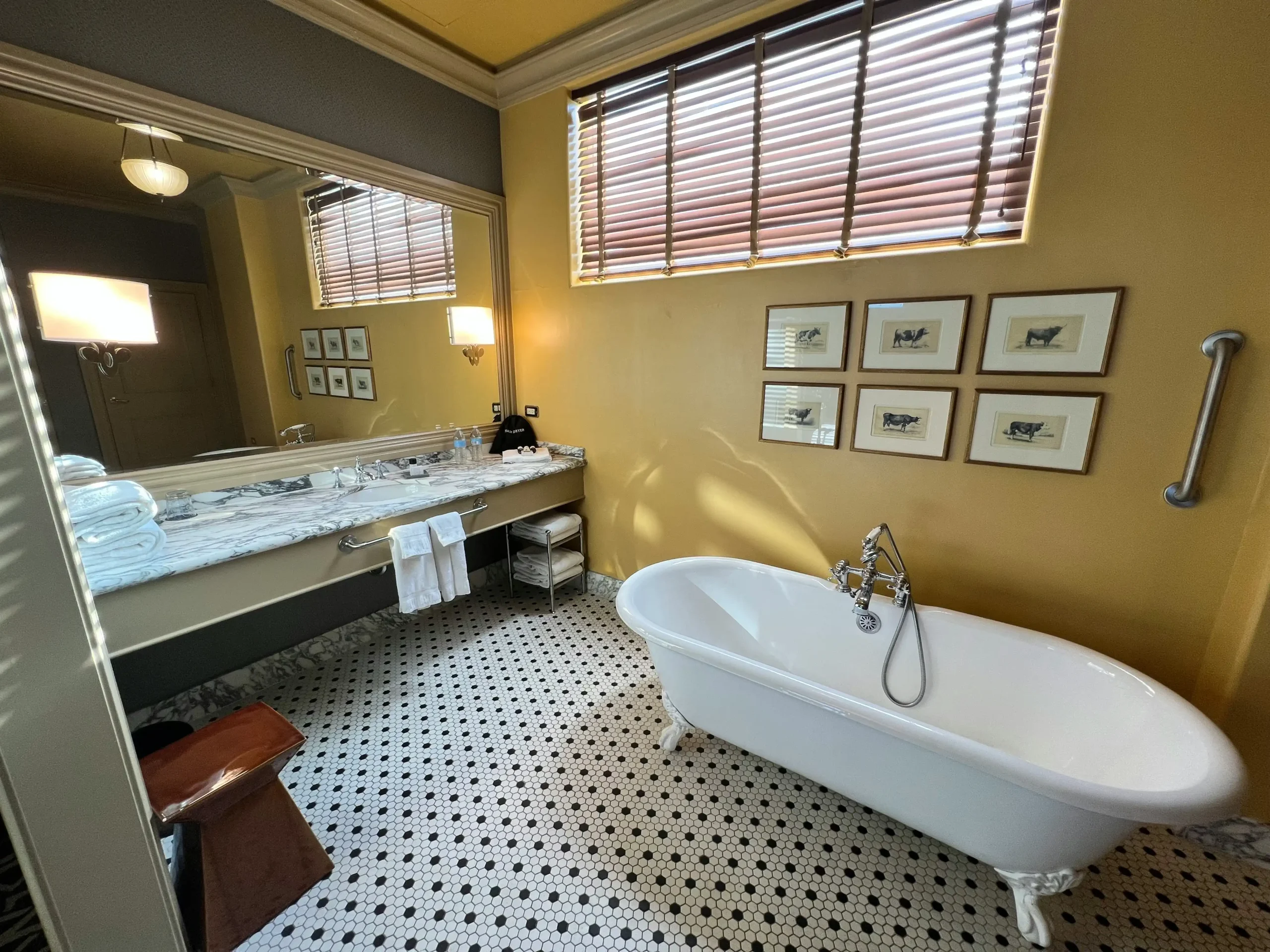 Beyond the Basics: Fixture Placement Secrets for a High-End Bathroom ...