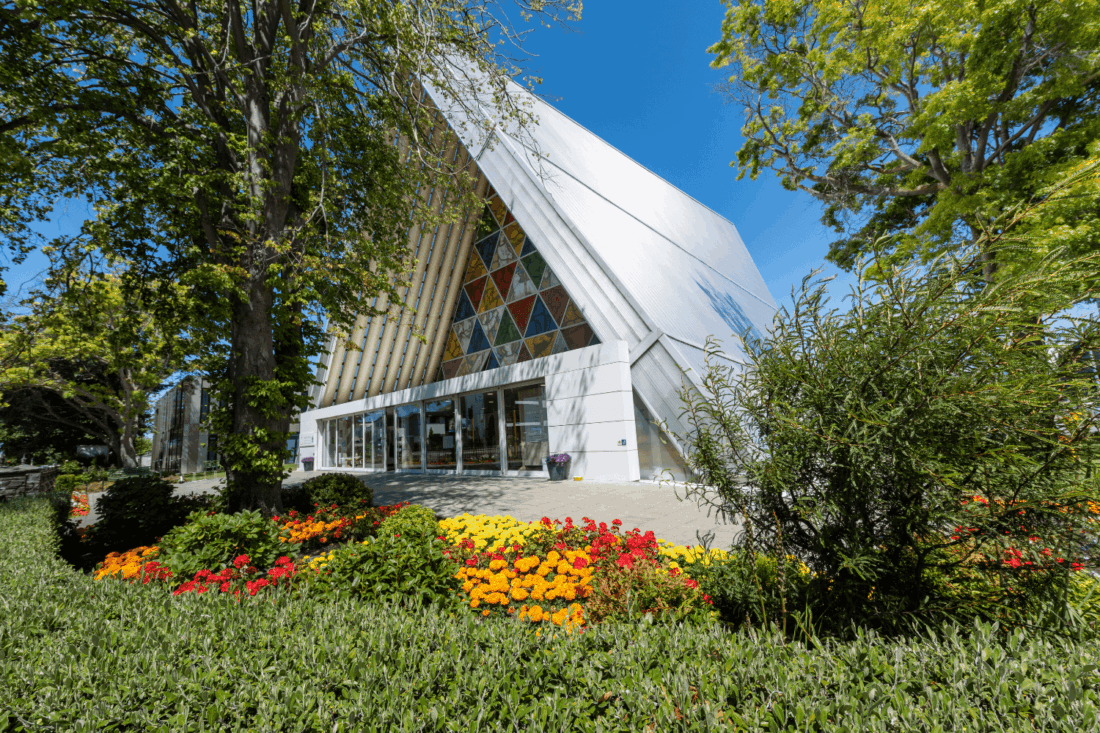8 Examples of Successful Disaster Resilient Architecture | illustrarch