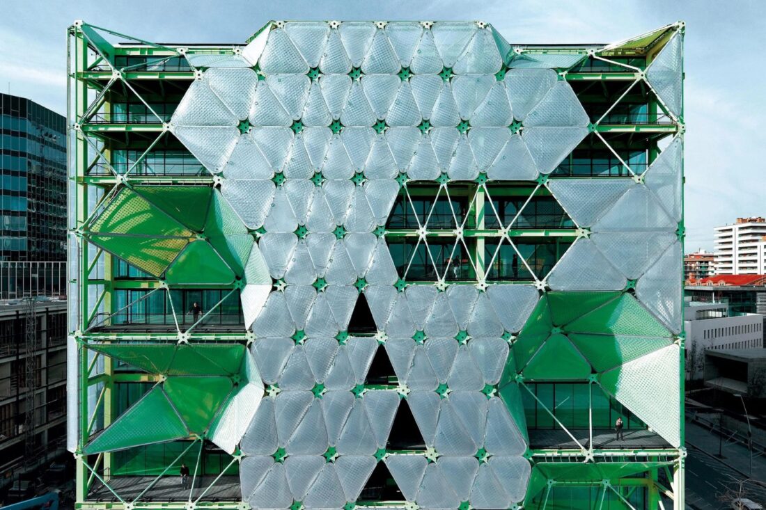 Top 10 Examples of Dynamic Facade Designs Around the World | illustrarch
