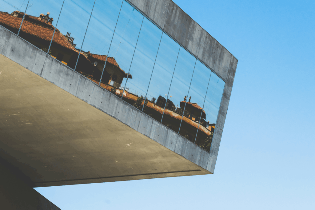 Top 10 Iconic Buildings by Zaha Hadid | illustrarch