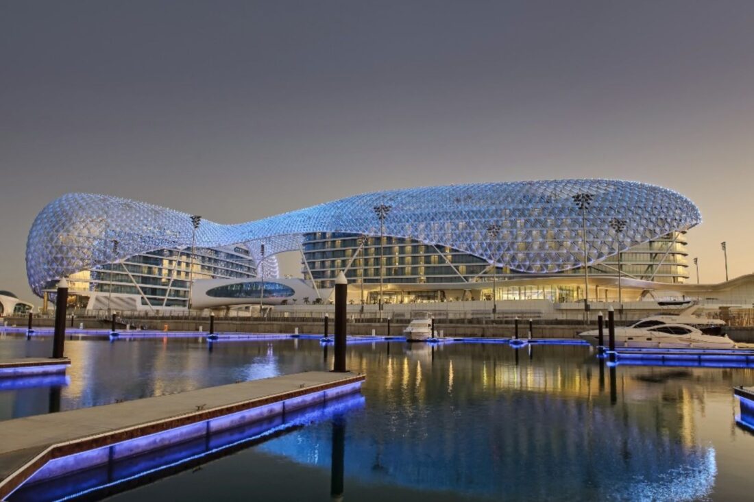 Top 10 Examples of Dynamic Facade Designs Around the World | illustrarch
