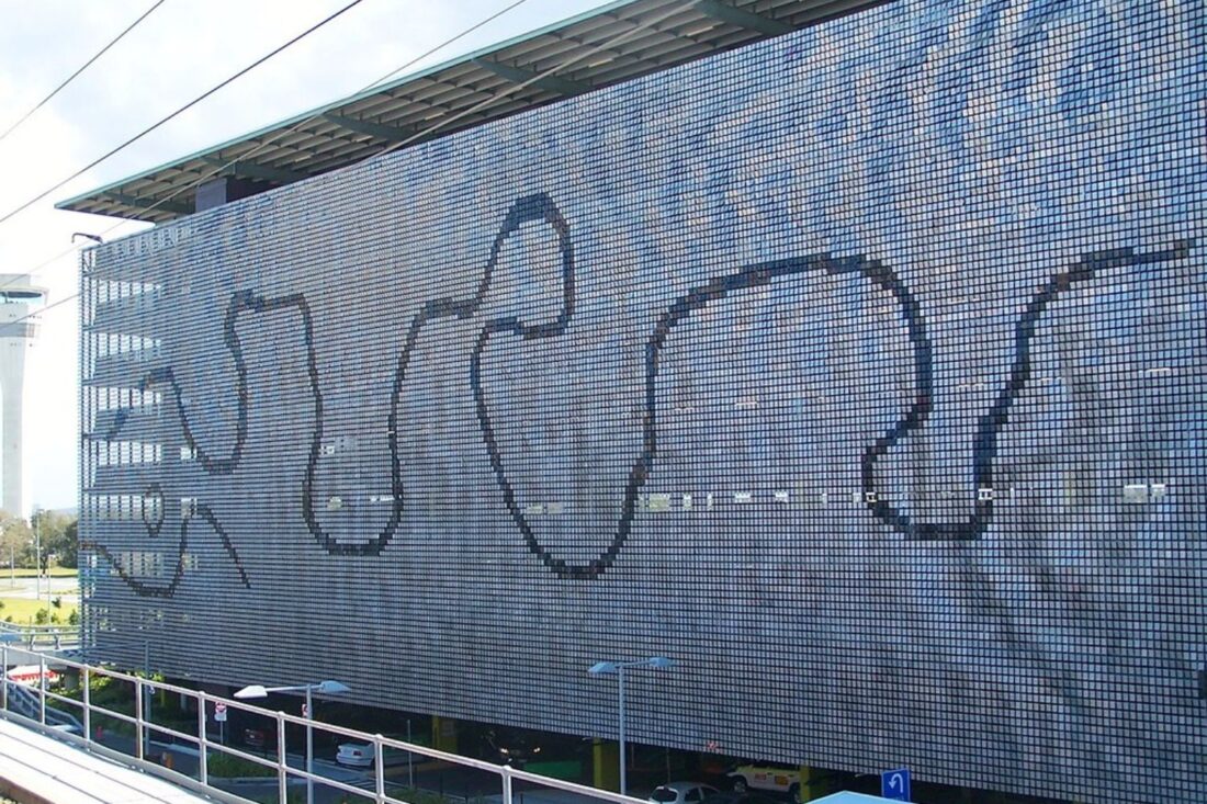 Top 10 Examples of Dynamic Facade Designs Around the World | illustrarch