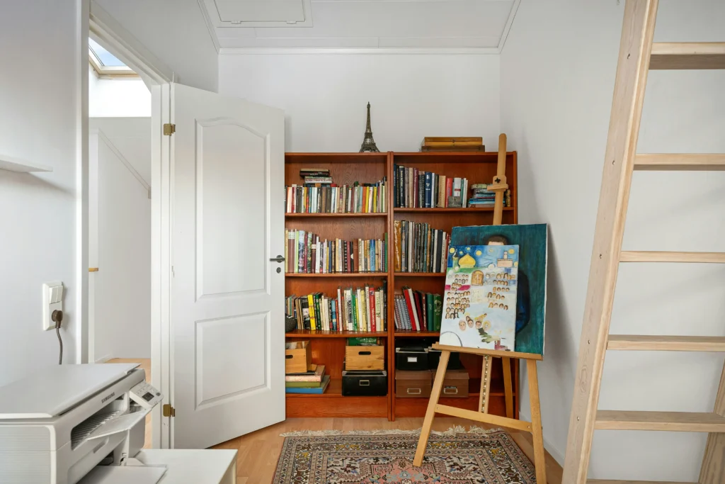 How Can Small Spaces Stay Stylish and Relaxing? | illustrarch