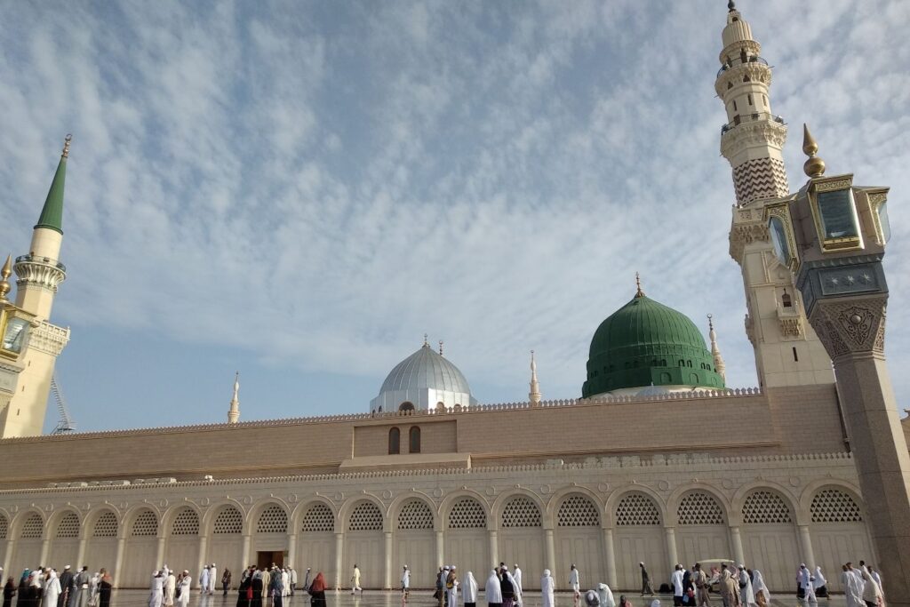 Inside the Great Mosque of Mecca: How Architecture Shapes Sacred ...