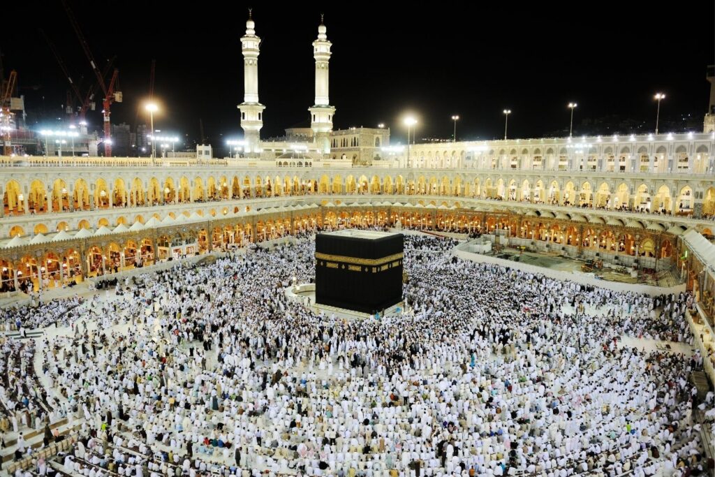 Inside the Great Mosque of Mecca: How Architecture Shapes Sacred ...