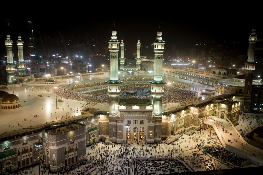 Inside the Great Mosque of Mecca: How Architecture Shapes Sacred ...