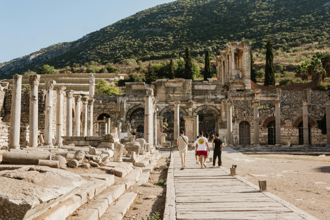 Where to Find the Best Examples of Greek and Roman Architecture ...