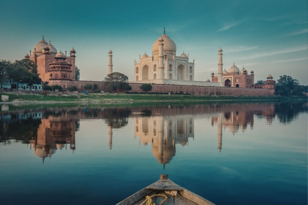 Taj Mahal: The Eternal Masterpiece of Mughal Architecture | illustrarch