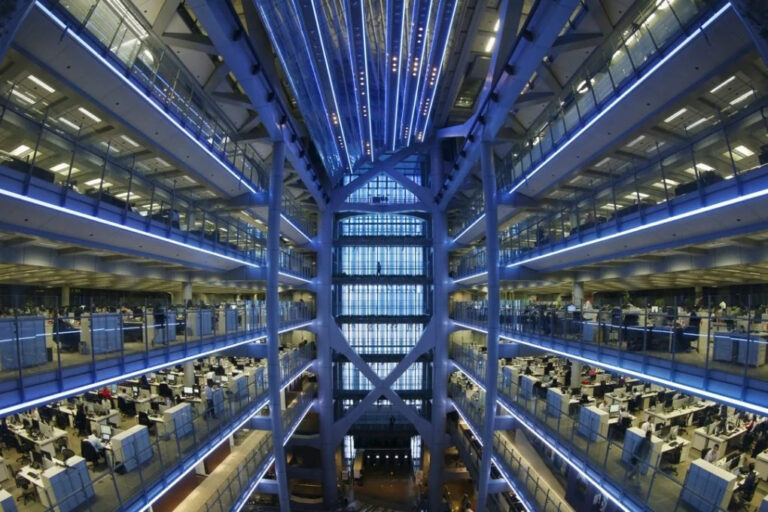 Top 10 Iconic Buildings Designed by Norman Foster | illustrarch