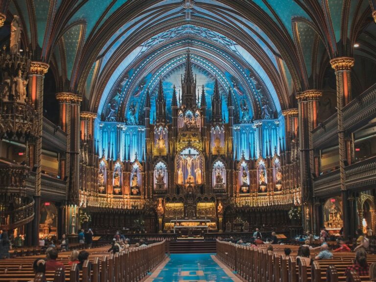 Notre Dame Cathedral: Gothic Architecture Masterpiece Guide | illustrarch