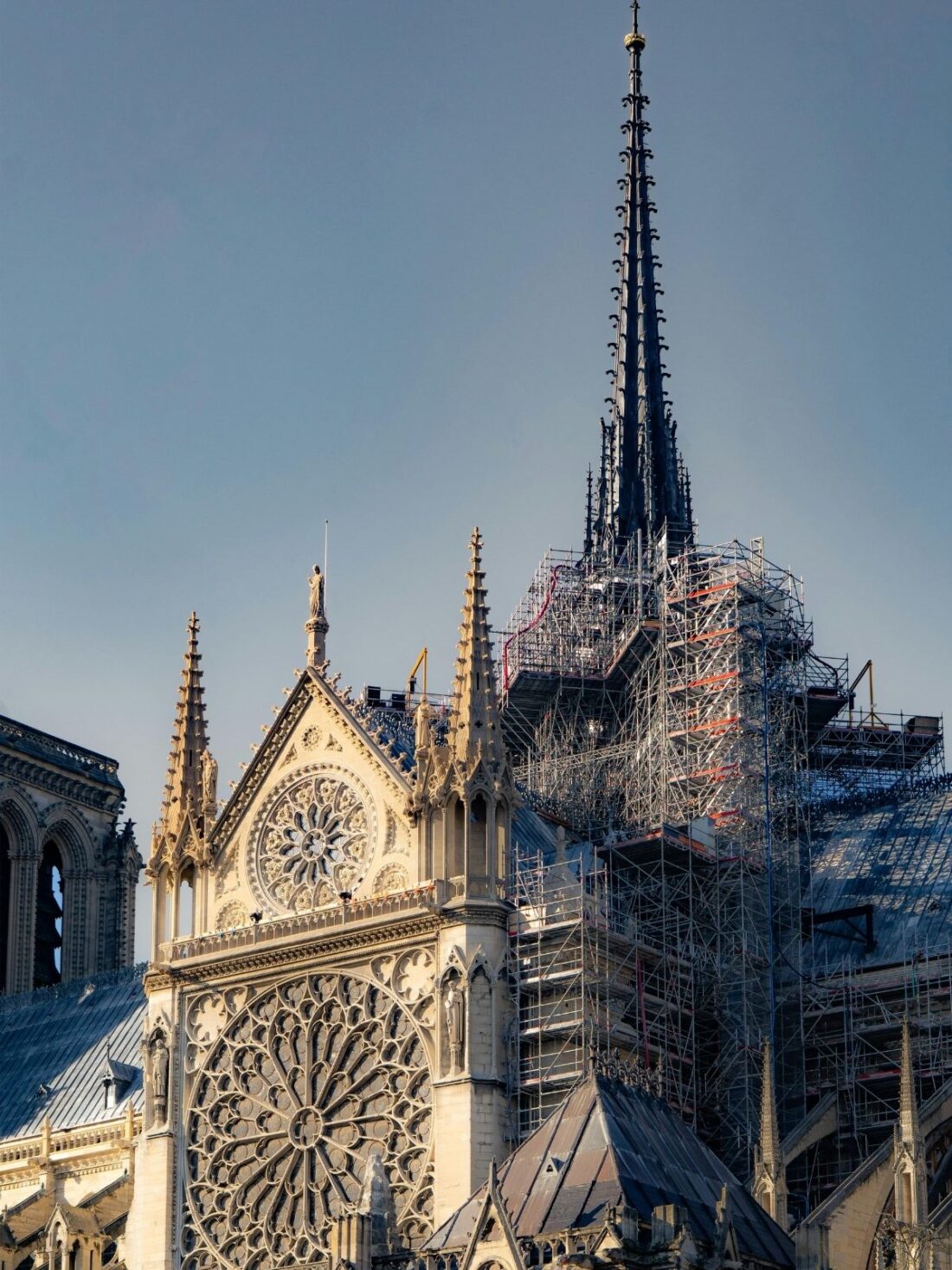 Notre Dame Cathedral: Gothic Architecture Masterpiece Guide | illustrarch