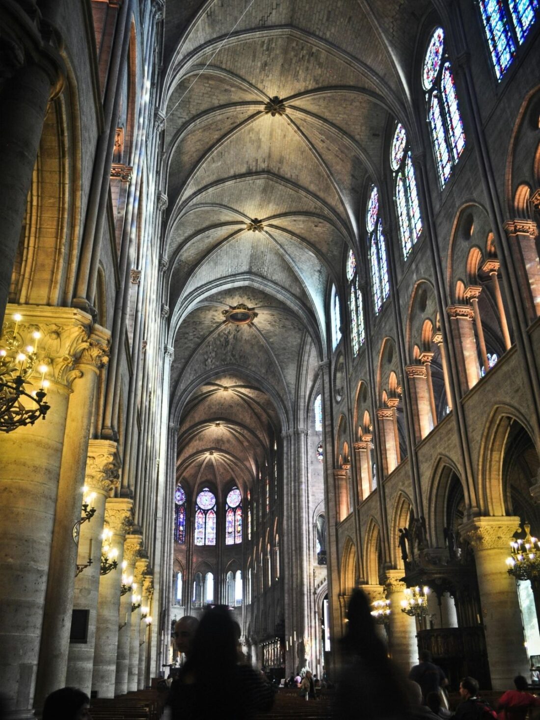 Notre Dame Cathedral: Gothic Architecture Masterpiece Guide | illustrarch