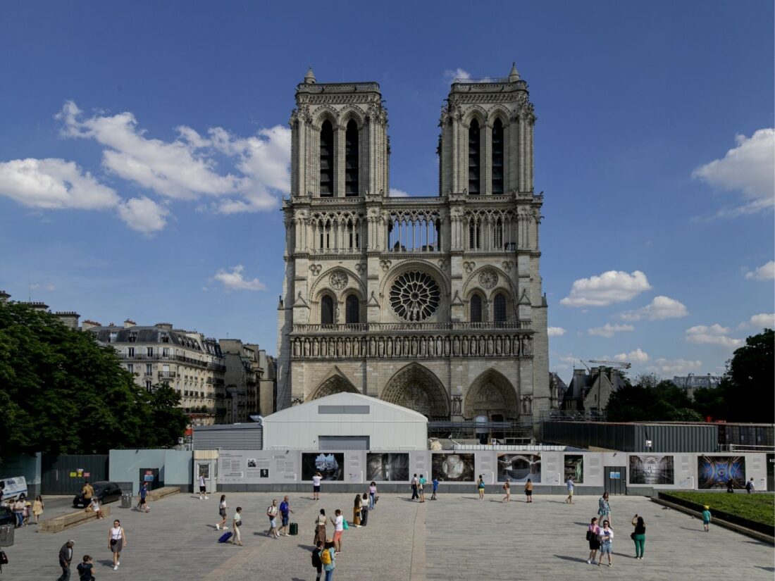 Notre Dame Cathedral: Gothic Architecture Masterpiece Guide | illustrarch