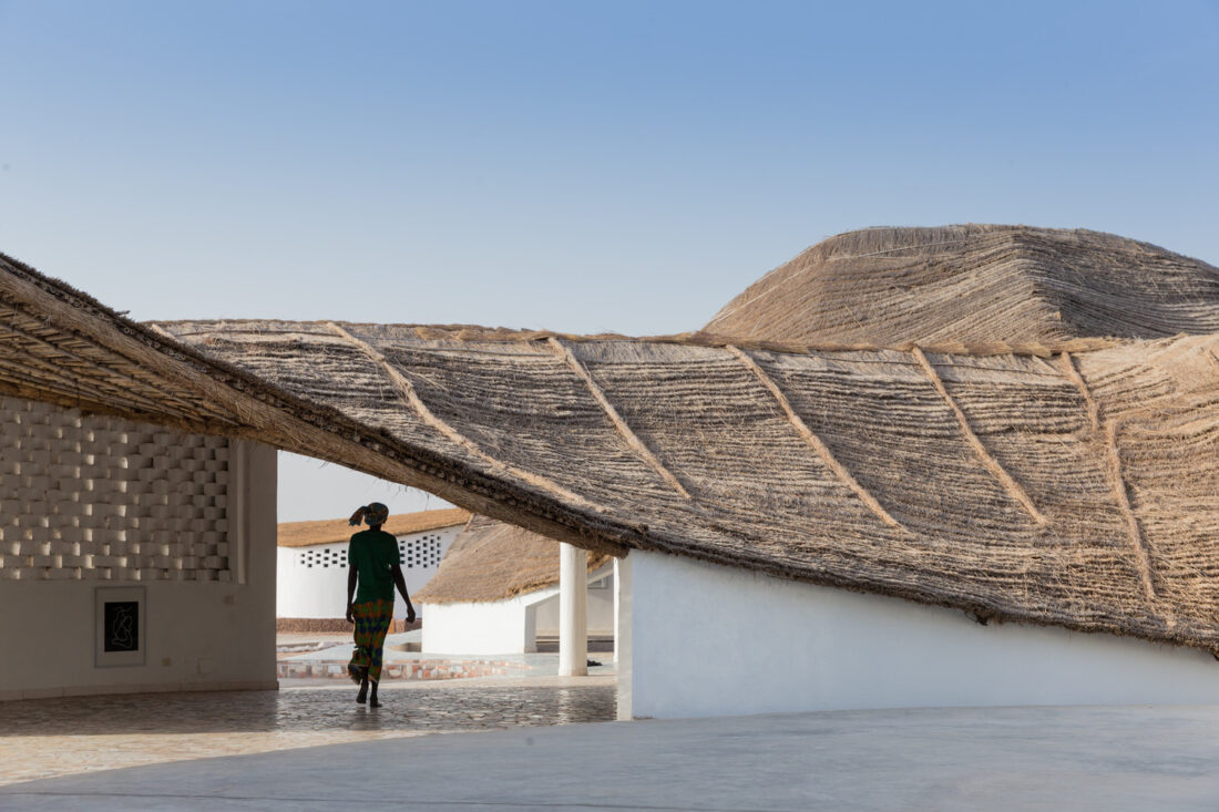 Top 10 Examples of Modern Vernacular Architecture Around the World ...