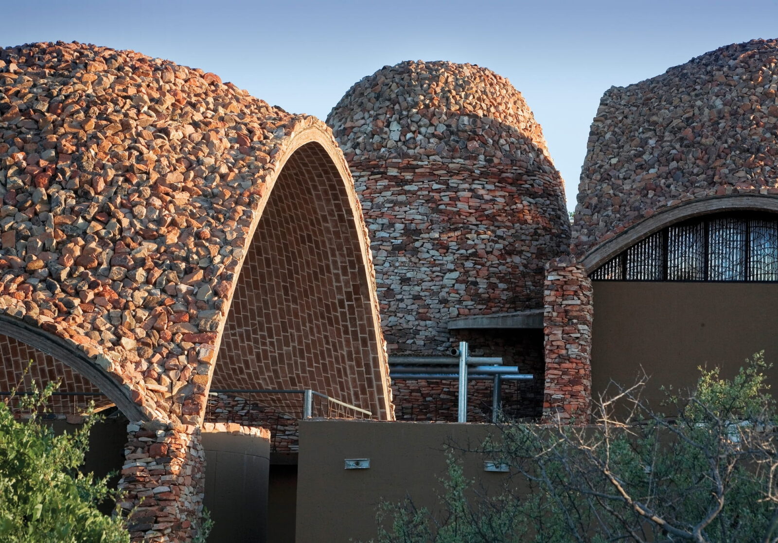 Top 10 Examples of Modern Vernacular Architecture Around the World ...