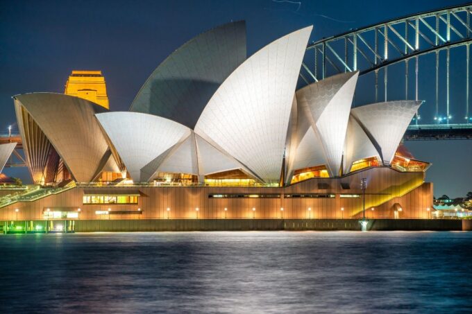 Architectural Wonders by Country: An Interactive Map Guide | illustrarch