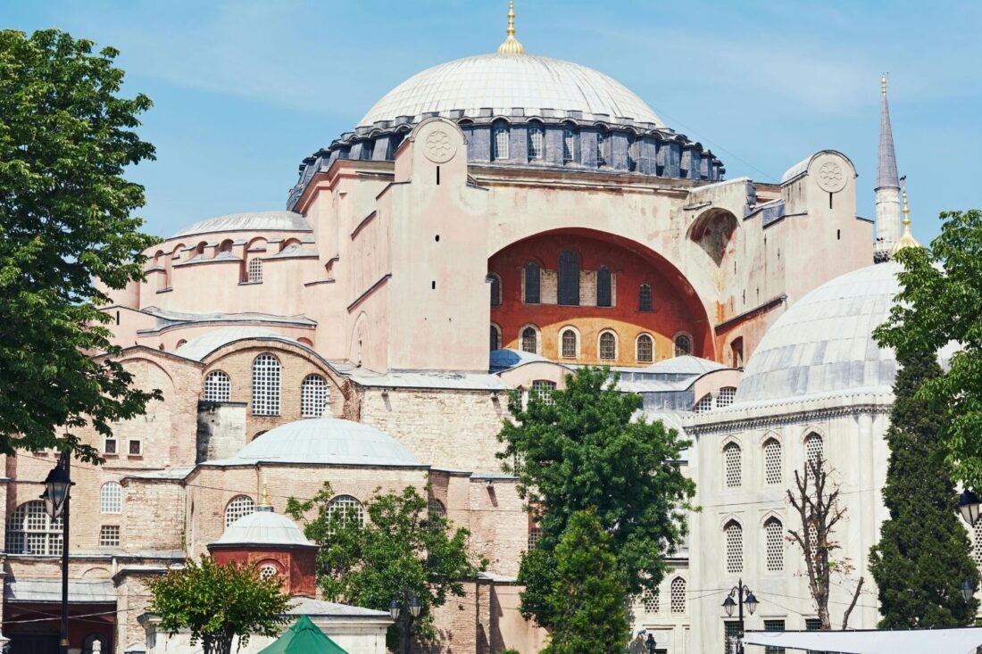 Hagia Sophia: Byzantine Architecture That Shaped History | illustrarch