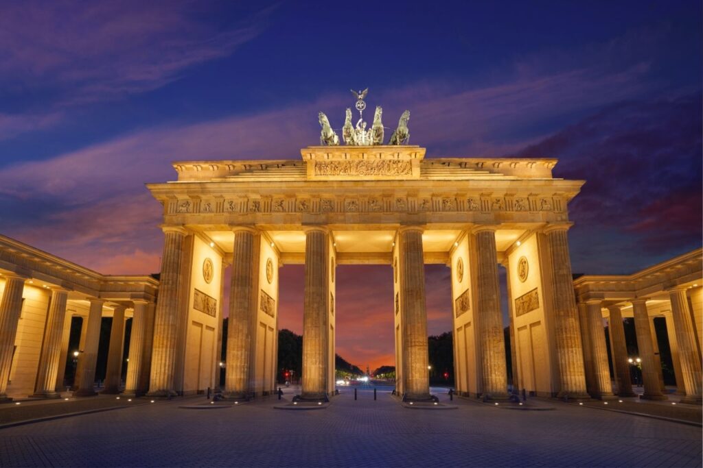 Brandenburg Gate: How Architecture Becomes a Political Symbol | illustrarch